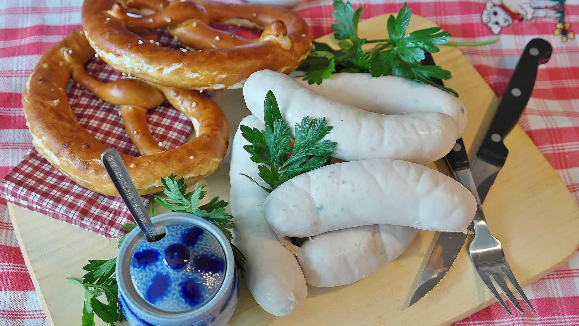 Traditional Oktoberfest food favorites in Germany - GermanBuy ...