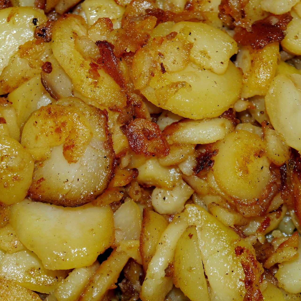 The Delight of German Fried Potatoes: A Culinary Journey - GermanBuy ...